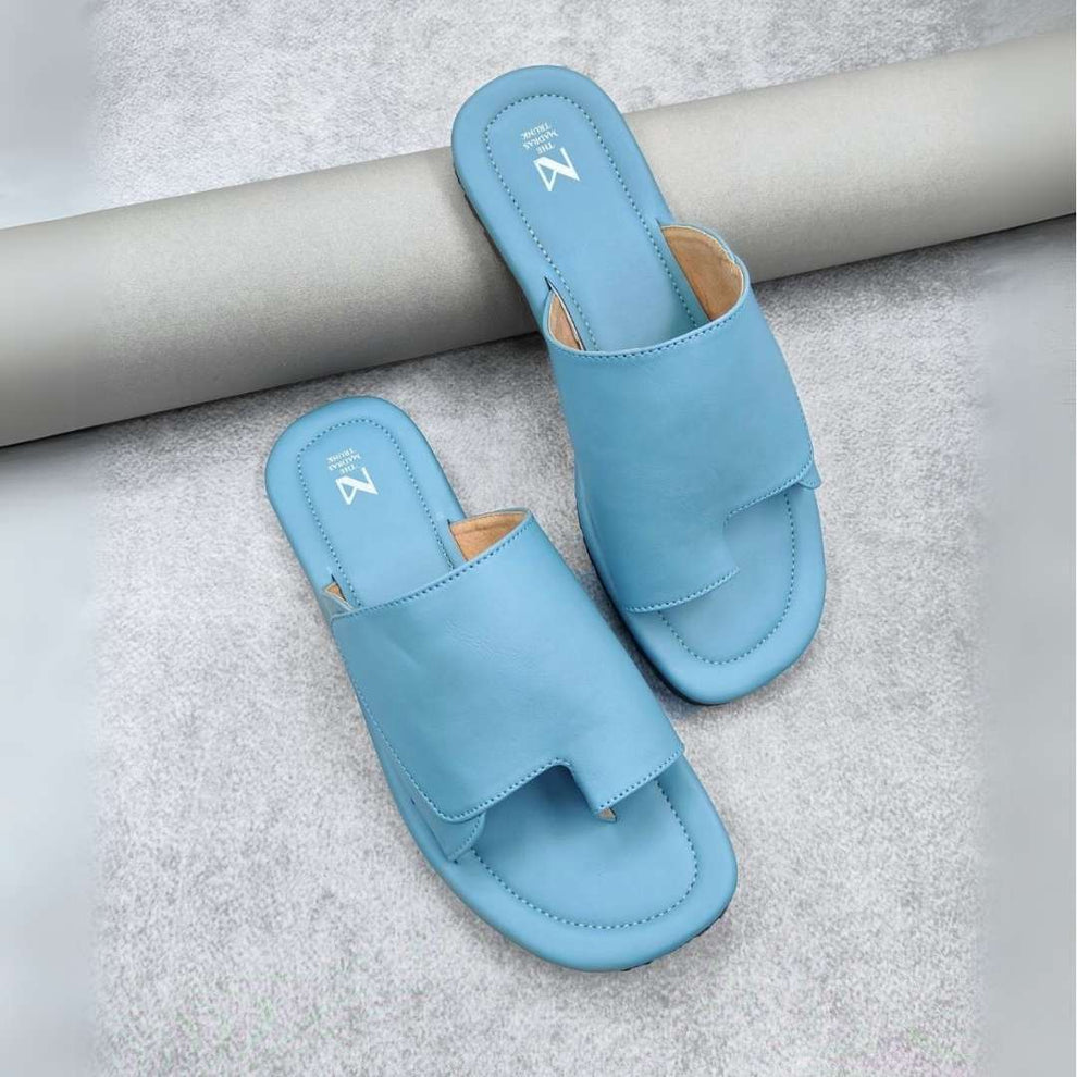 Milo Blue – The Madras Trunk