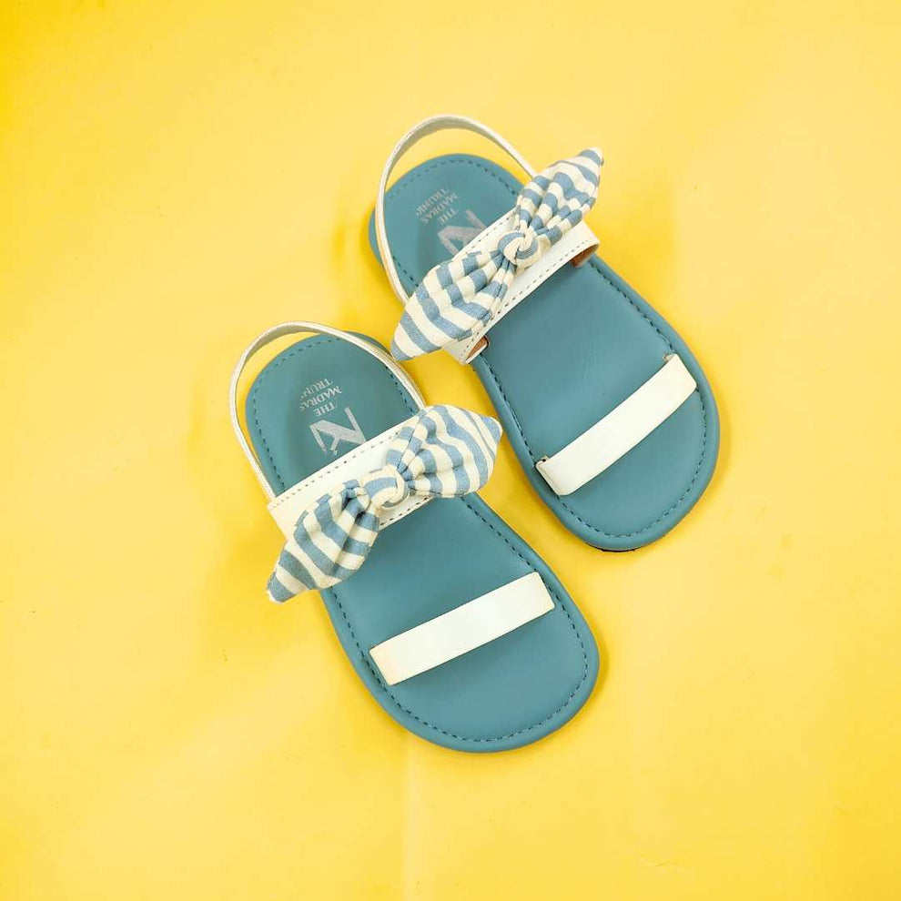 Pogo Blue – The Madras Trunk